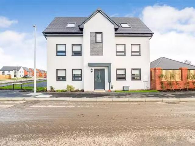 4 bedroom detached house for rent in 4 bedroom Detached House.