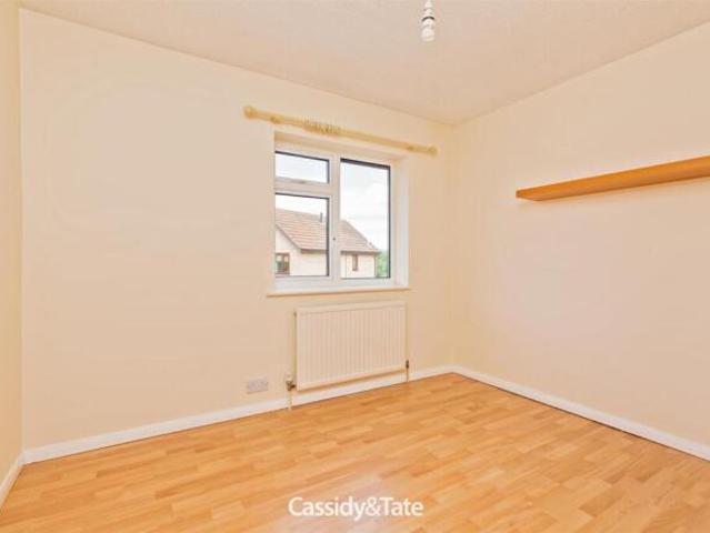 4 bedroom detached house for rent in 5 Ivinghoe Close, Jersey Farm, St Albans, Hertfordshire, AL4