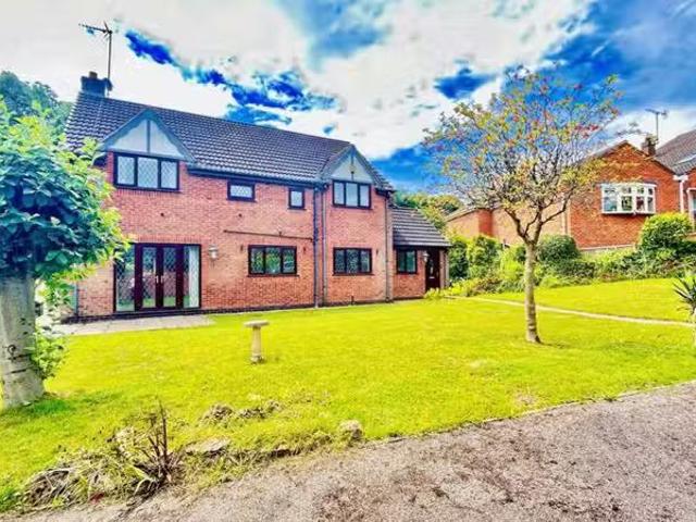4 bedroom detached house for rent in 6 Dalewood Close Broadmea.
