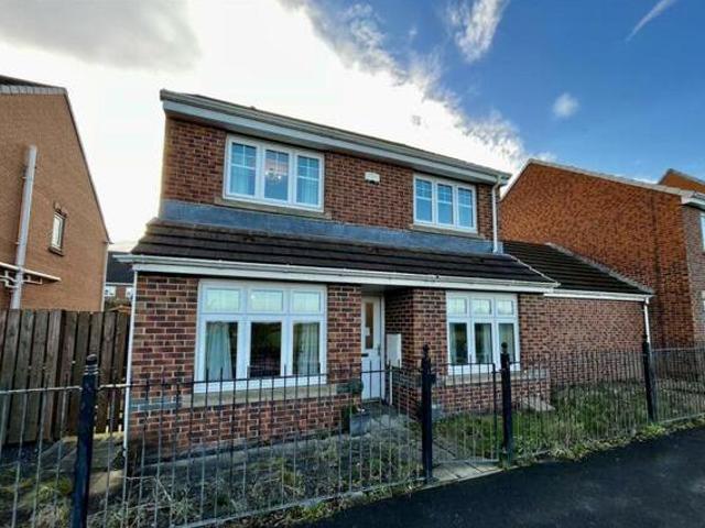 4 Bedroom Detached House For Rent In Copperfields