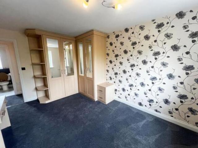 4 bedroom detached house for rent in Canalside, Longford, CV6