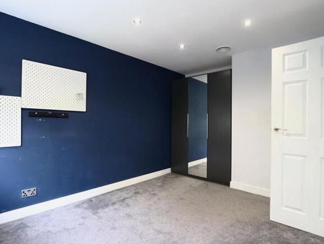 4 bedroom detached house for rent in Canterbury Avenue, Lancaster, LA1