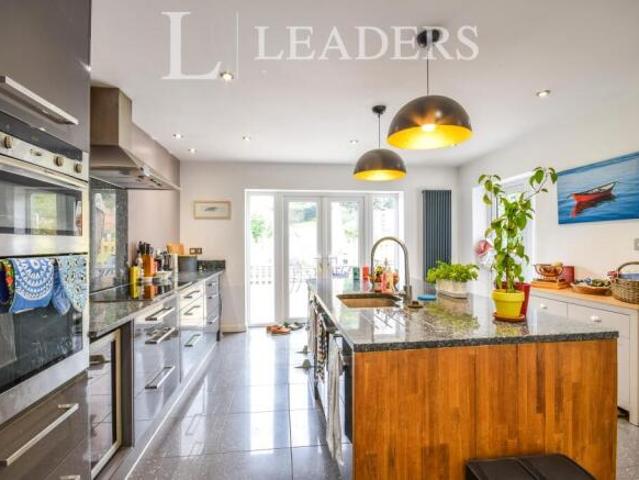 4 bedroom detached house for rent in Church Lane, Eaton, NR4