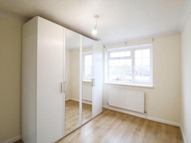 4 bedroom detached house for rent in Church Road, Folkestone, CT20