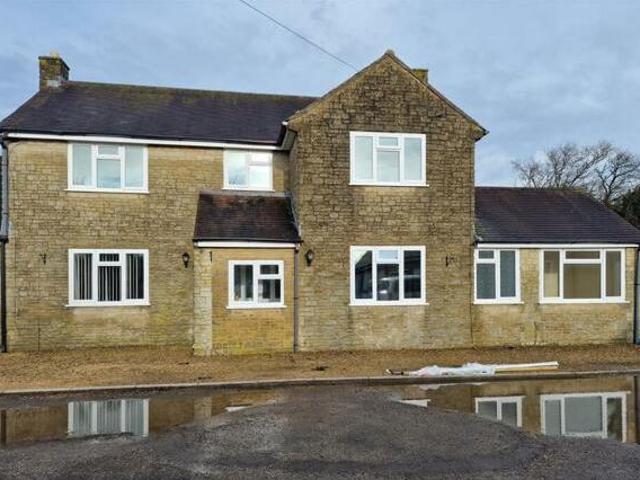 4 Bedroom Detached House For Rent In Charlton Musgrove