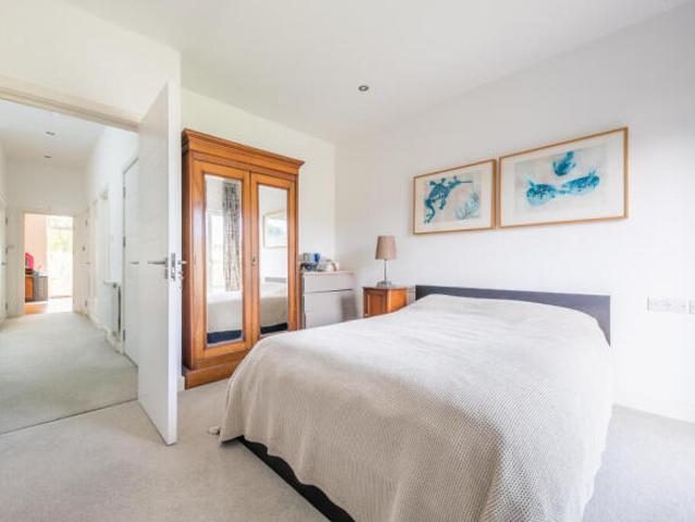 4 bedroom detached house for rent in Chevening Road, London, SE19