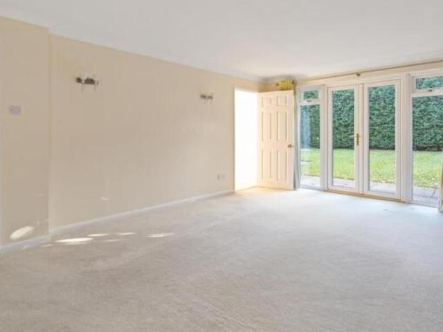 4 bedroom detached house for rent in Cheveridge Close, Solihull, B91
