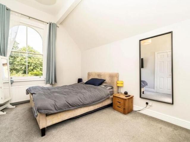 4 bedroom detached house for rent in Crescent Way, Brockley, SE4