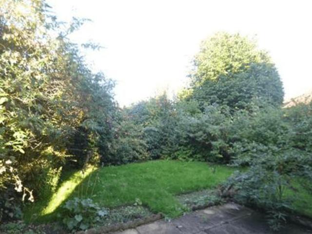 4 Bedroom Detached House For Rent In Croydon