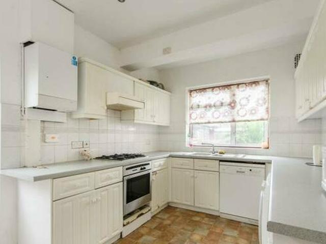 4 bedroom detached house for rent in Culmington Road West Ealing London W13