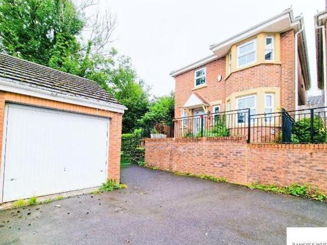 4 Bedroom Detached House For Rent In Cwmbach, Aberdare