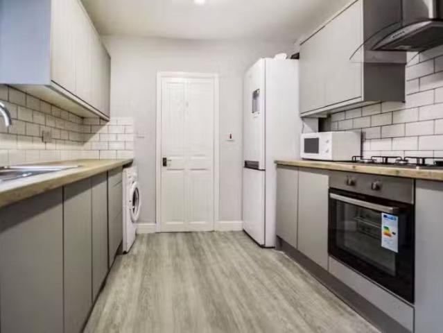 4 bedroom detached house for rent in A Four Bedroom Detached H.