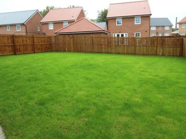 4 bedroom detached house for rent in Ambrunes Close, Ryhope, Sunderland, SR2