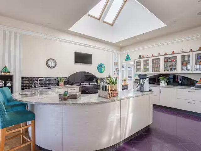 4 bedroom detached house for rent in Anderson Drive, Aberdeen.