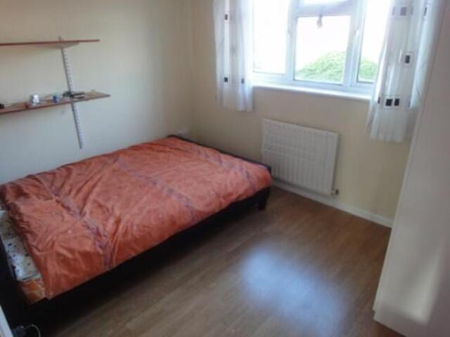 4 bedroom detached house for rent in Albury Close, Luton, Bedfordshire, LU3 4AY, LU3