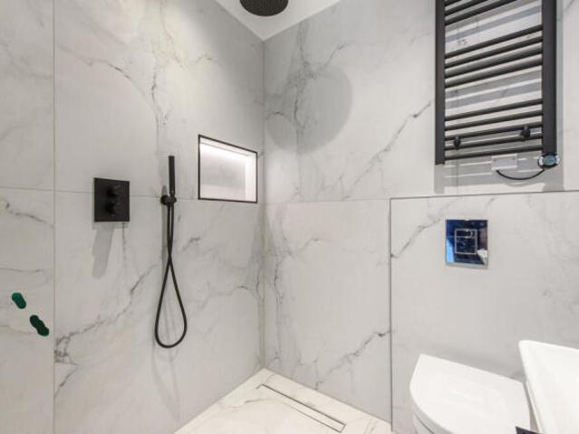 4 bedroom detached house for rent in Alderton Crescent, Hendon, NW4