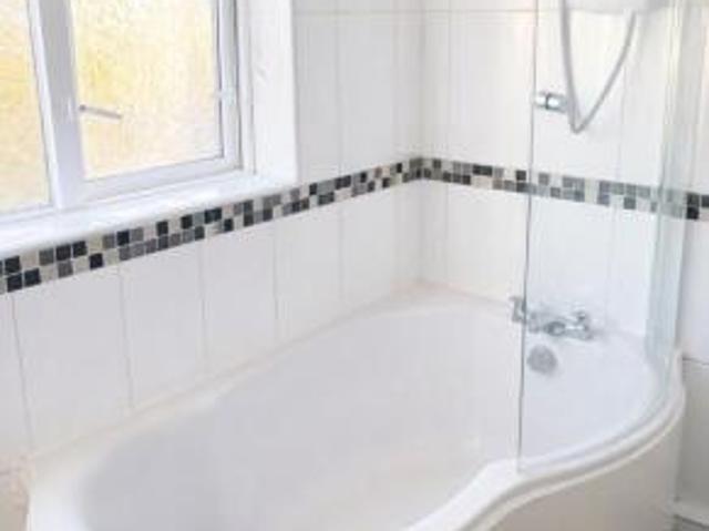 4 bedroom detached house for rent in Allington Avenue, Nottingham, NG7