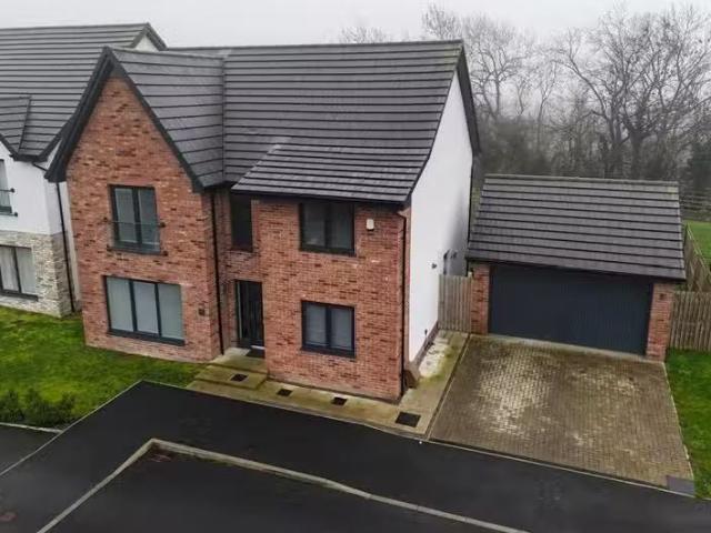 4 bedroom detached house for rent in Ash Lane, Low Coniscliffe.