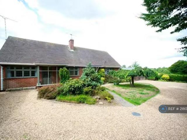 4 bedroom detached house for rent in Ayot Green, Welwyn Garden.