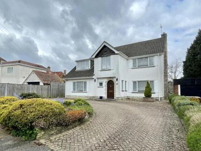 4 Bedroom Detached House For Rent In Bournemouth