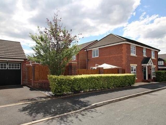 4 Bedroom Detached House For Rent In Bolton