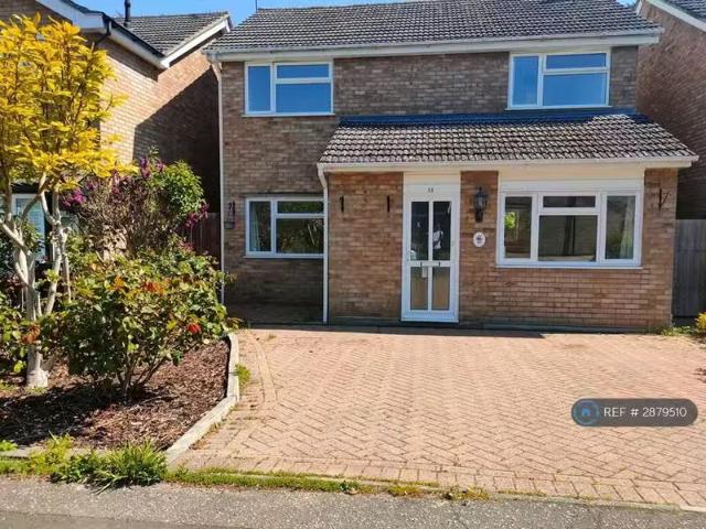 4 bedroom detached house for rent in Borda Close, Chelmsford.