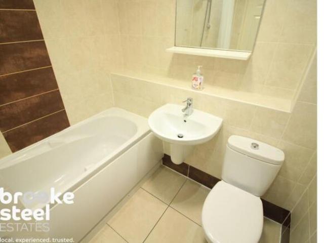 4 bedroom detached house for rent in Bandy Fields Place, Salford, M7