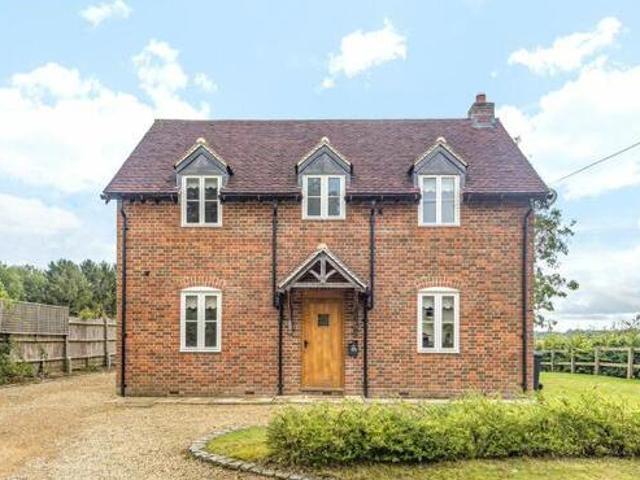 4 Bedroom Detached House For Rent In Basingstoke, Hampshire