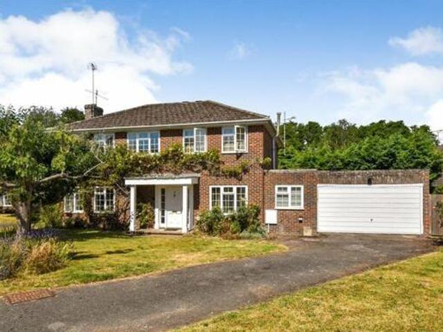 4 Bedroom Detached House For Rent In Basingstoke, Hampshire