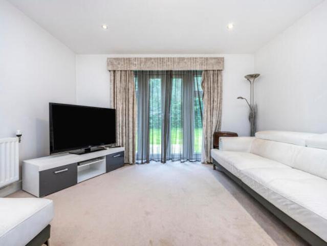 4 bedroom detached house for rent in Bedgebury Place, Kents Hill, Milton Keynes, MK7