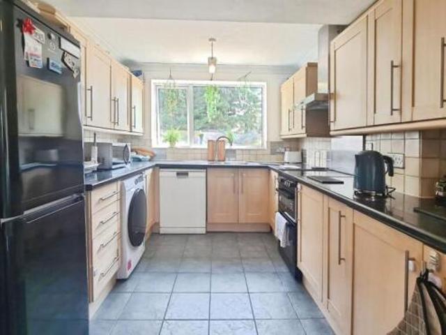 4 bedroom detached house for rent in Beech Lane, Earley, Reading, RG6