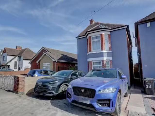 4 bedroom detached house for rent in Bermuda Road, Nuneaton, C.