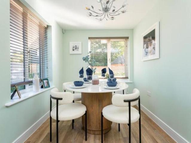 4 bedroom detached house for rent in Berwick Green, Bristol, BS10