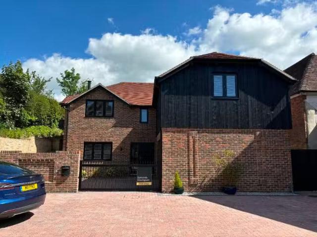 4 bedroom detached house for rent in BH20 WEST STREET, Bere Re.