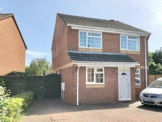 4 Bedroom Detached House For Rent In Bradley Stoke