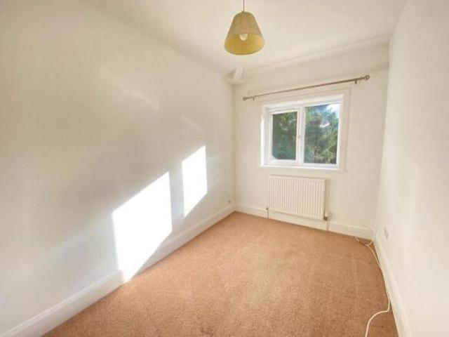 4 bedroom detached house for rent in Burton Road, Littleover, Derby, DE23