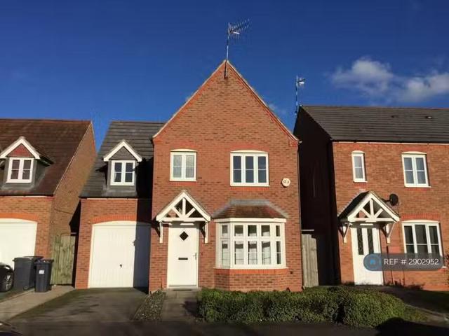 4 bedroom detached house for rent in Goggbridge Lane, Warwick.