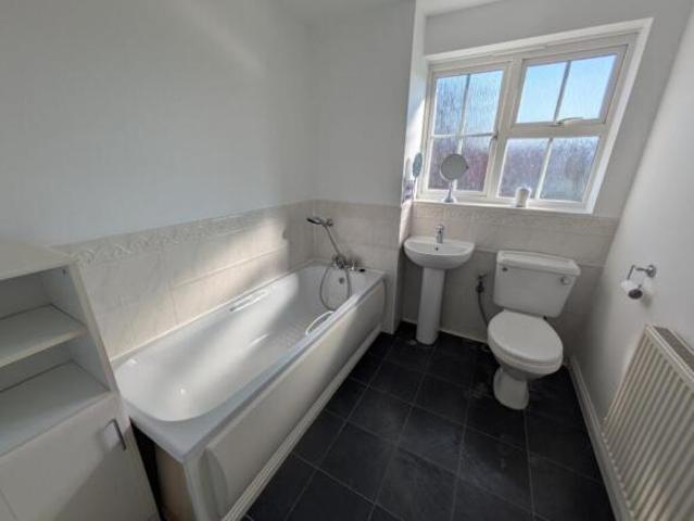 4 bedroom detached house for rent in Geddes Close, Hawkinge, Folkestone, Kent, CT18