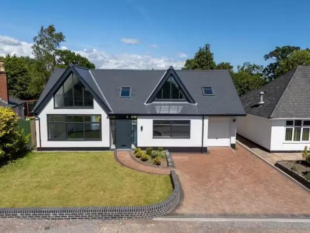 4 bedroom detached house for rent in Gernant, Rhiwbina, Cardif.
