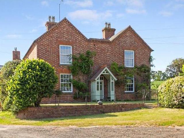 4 Bedroom Detached House For Rent In Gloucester, Gloucestershire