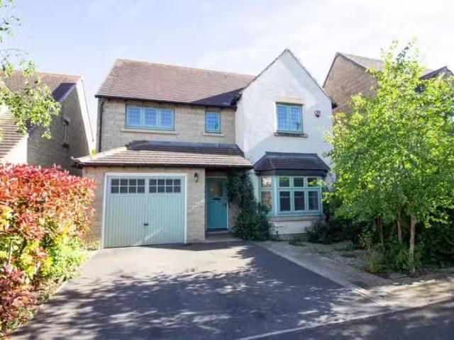 4 bedroom detached house for rent in Great Duns Close, Becking.