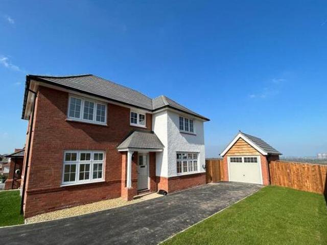 4 Bedroom Detached House For Rent In Daresbury