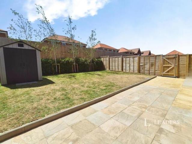 4 bedroom detached house for rent in Dennis Way, Eastbourne, East Sussex, BN22