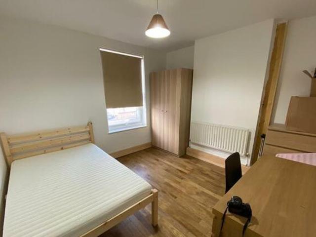 4 Bedroom Detached House For Rent In Dunkirk, Nottingham