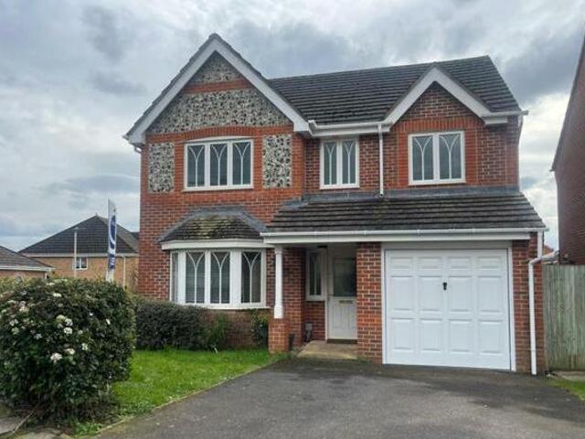 4 Bedroom Detached House For Rent In Dunstan Park