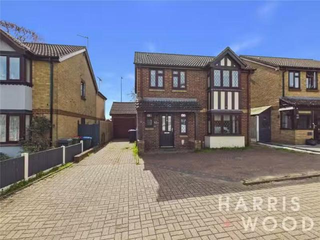 4 bedroom detached house for rent in Foxden, Rivenhall, Witham.