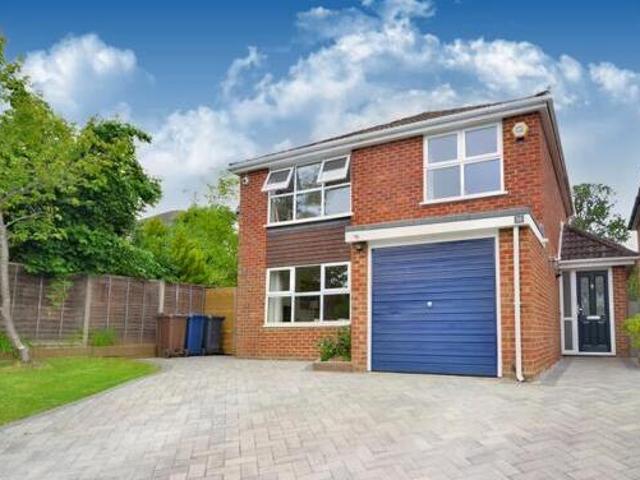 4 Bedroom Detached House For Rent In Farnham, Surrey