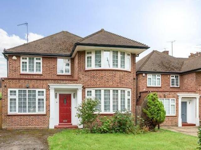 4 Bedroom Detached House For Rent In Finchley