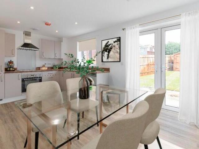 4 bedroom detached house for rent in Francis Drive, Derby, Derbyshire, DE22