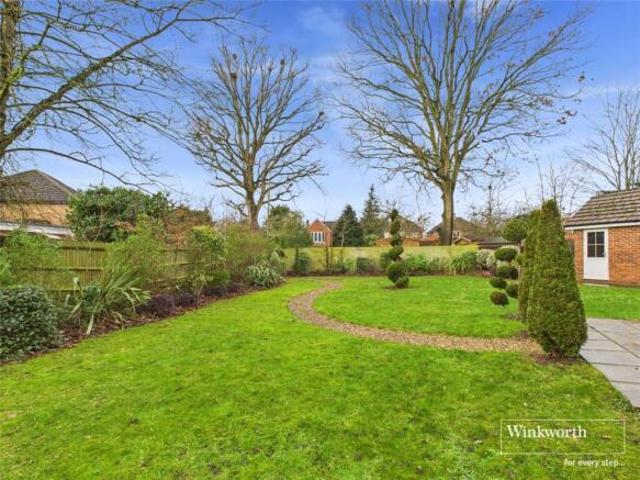 4 bedroom detached house for rent in Freshers Grove, Earley, Reading, RG6